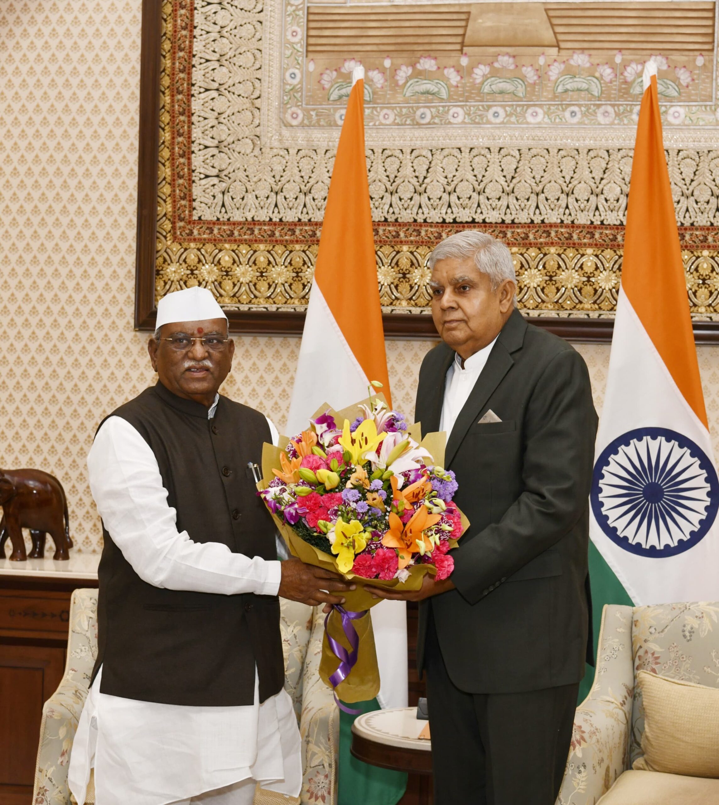 राज्यपाल बागडे़ ने उपराष्ट्रपति से की मुलाकात - Jan Expresslive