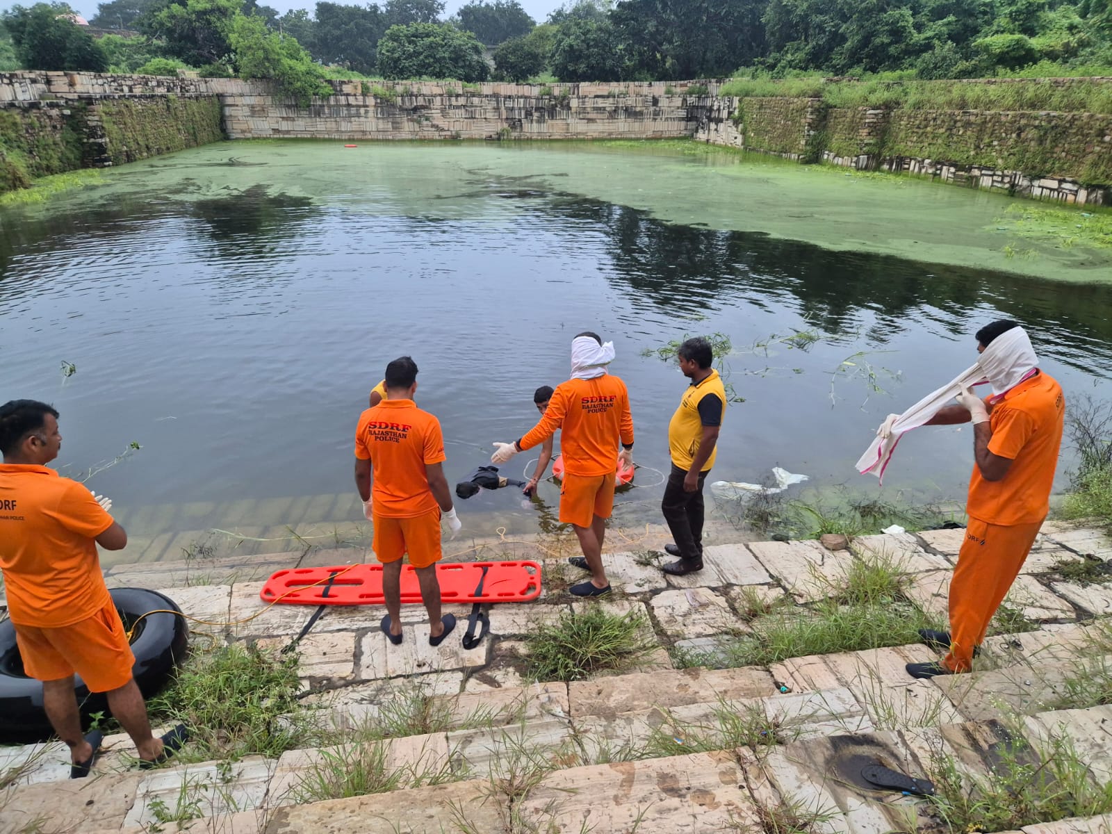 42 घंटे बाद निकाला सूरजकुंड में डूबे दर्शनार्थी का शव, सुबह सतह पर तैरती दिखी थी लाश - Jan ...
